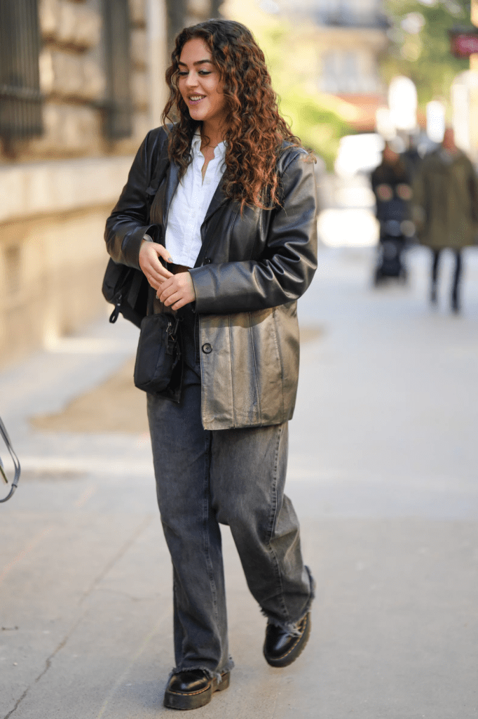 Doc Martens: A Guide to 35 Stylish and Practical Outfit Ideas - stylewe ...