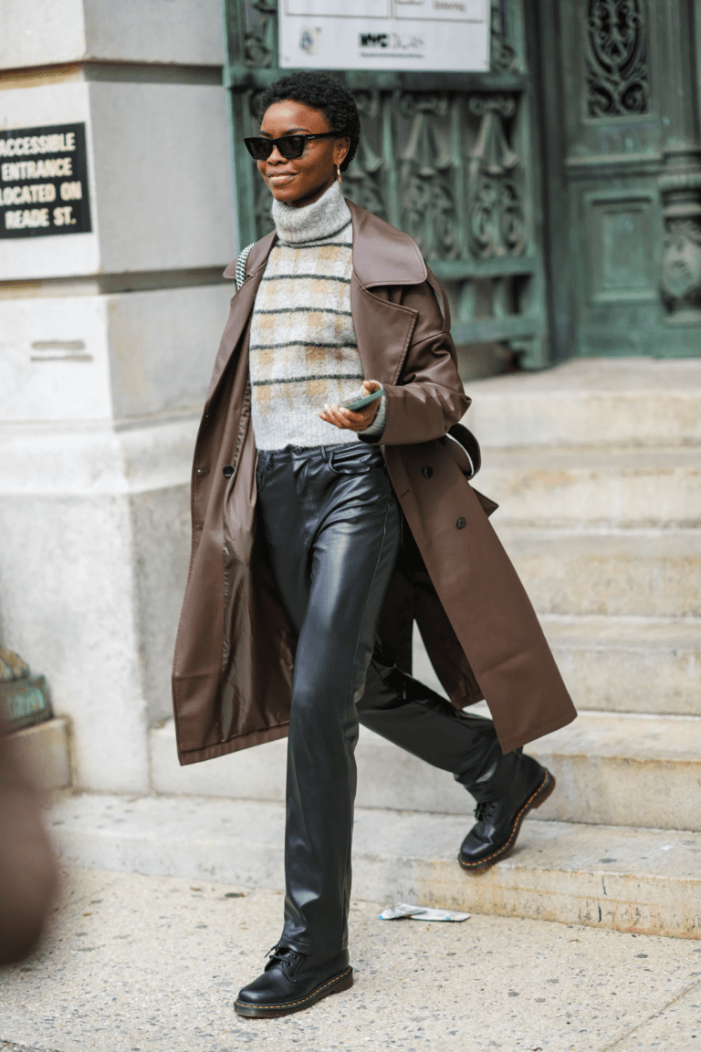 Doc Martens: A Guide to 35 Stylish and Practical Outfit Ideas - stylewe ...