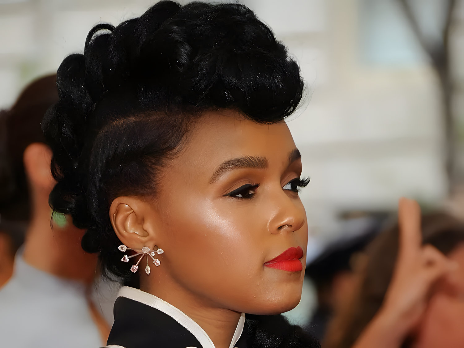 10 Stylish Braided Mohawk Designs for a Bold Look - stylewe blog