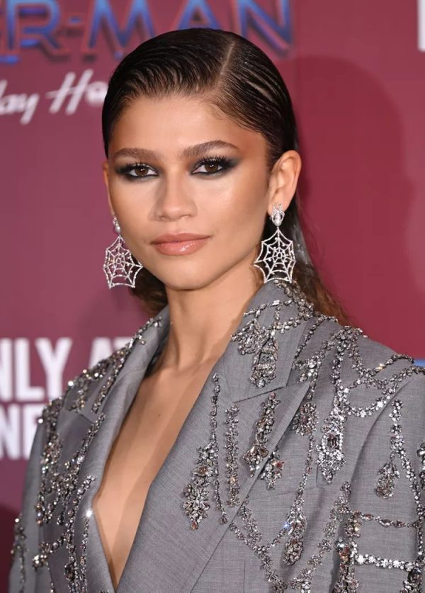 Step-by-Step Guide to a Soft Sleek Wet Hair Look - No Crunch Allowed ...